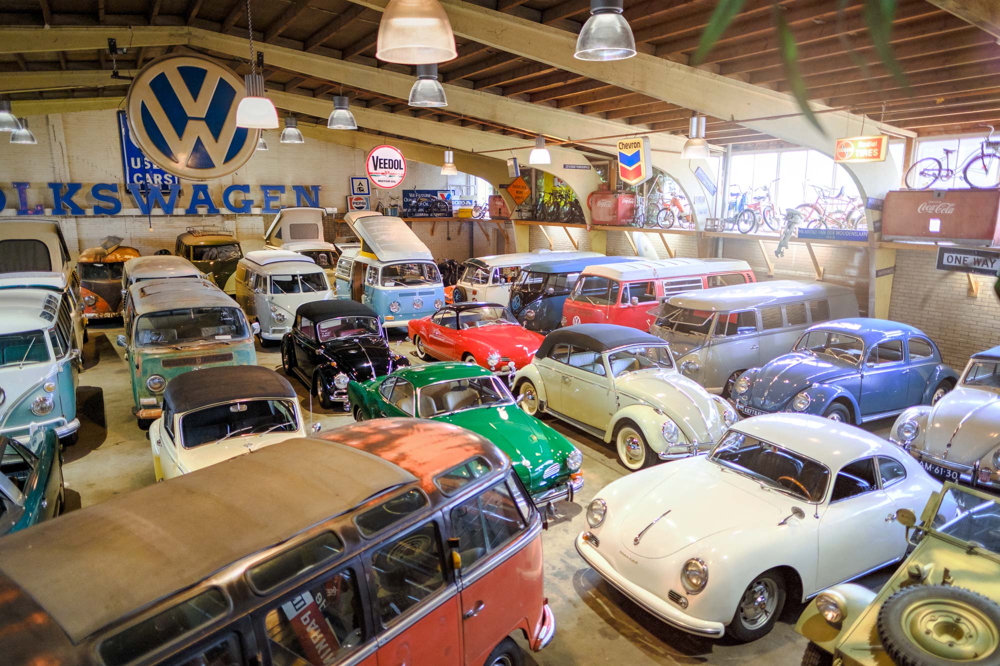 We have completely filled the showroom. - Kieft & Klok